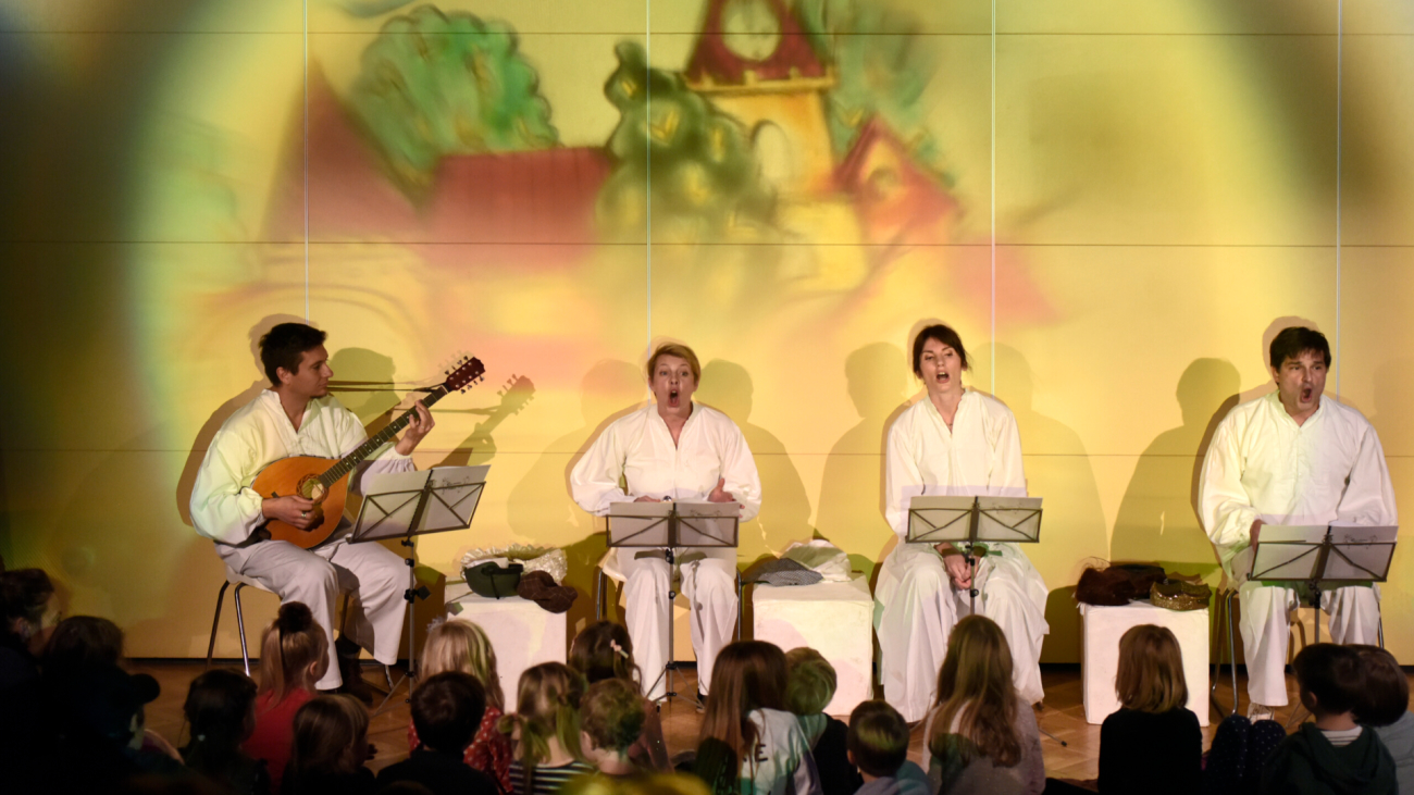 Ulaznice za : Teatar Poco Loco - Priča mi se priča: CAREVO NOVO RUHO ...